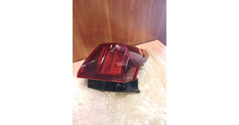 35650-86R00 Suzuki Vitara hátsó lámpa hátsólámpa ledes